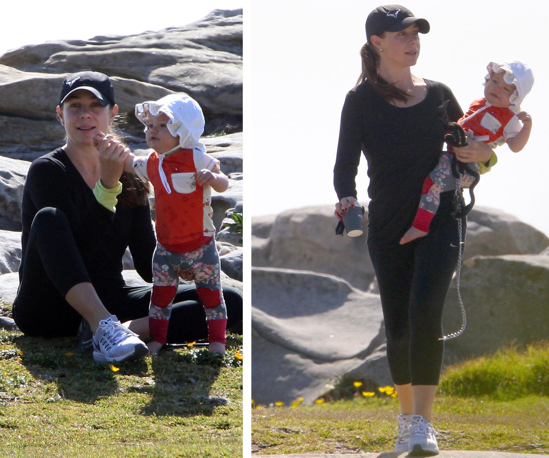 Kate Ritchie goes to the beach with daughter Mae