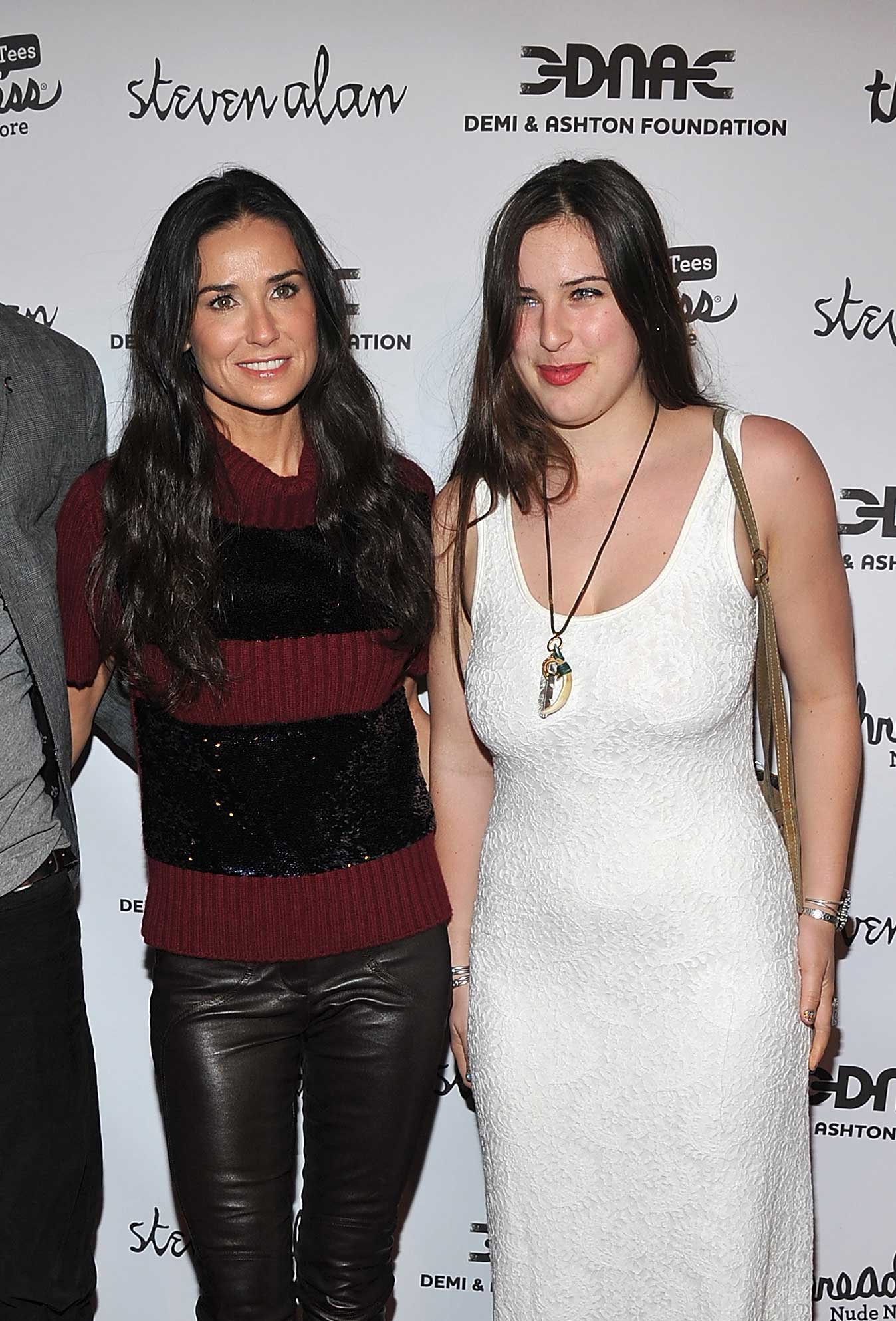 12 celebrities with baby genderless names