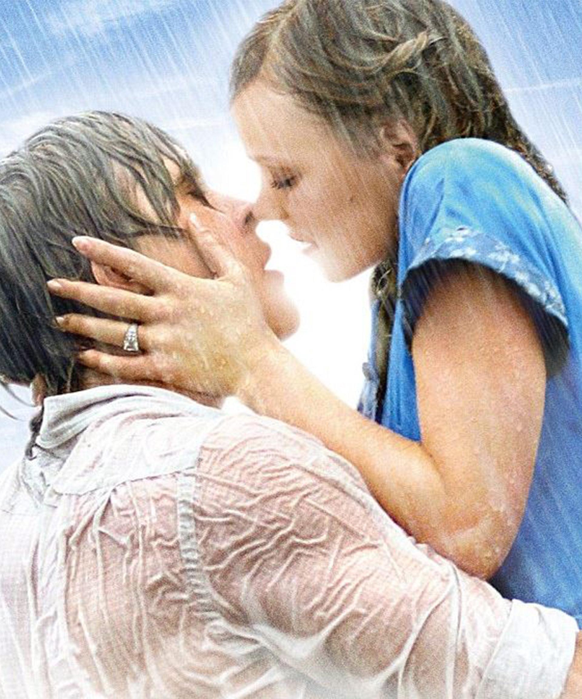 Christina Aguilera recreates famous The Notebook scene