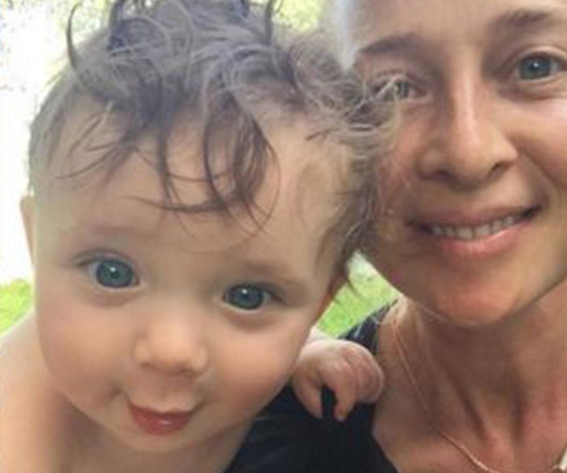 Offspring star Kat Stewart welcomes her second child