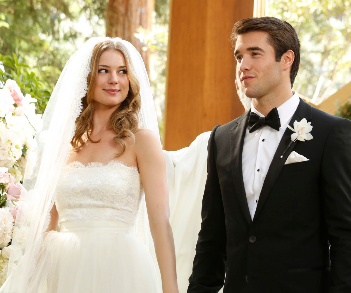 Revenge stars Emily VanCamp & Josh Bowman are pregnant | Now To Love