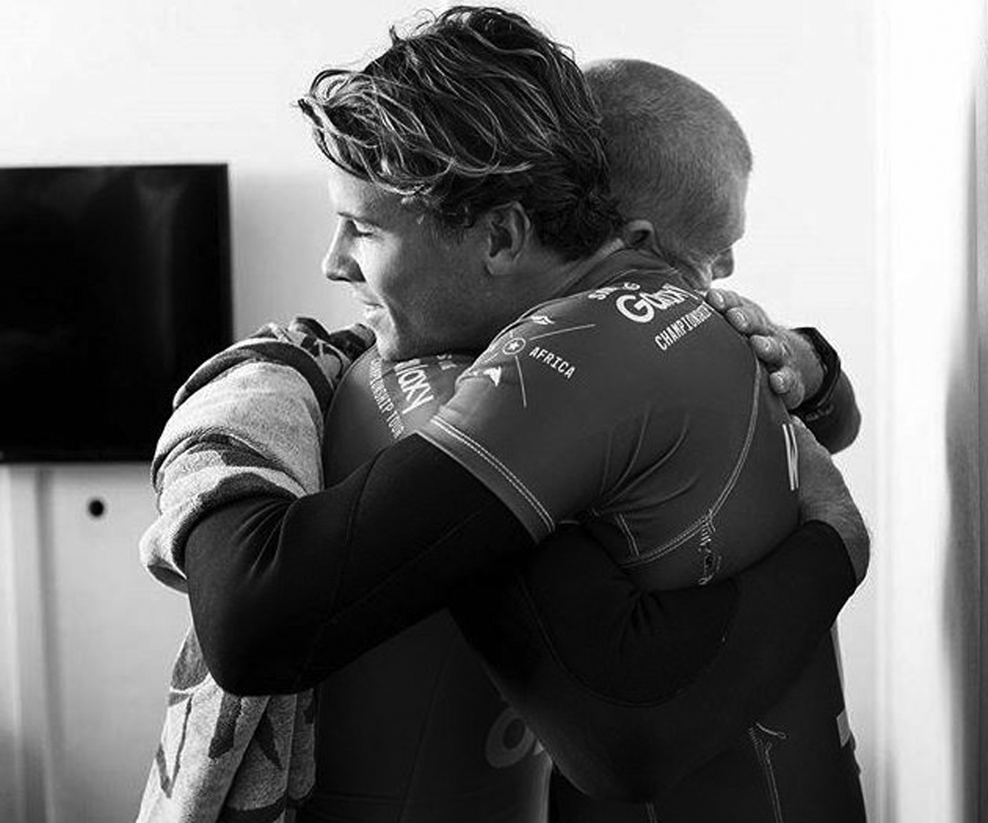 Julian Wilson's fight for Mick Fanning in shark attack