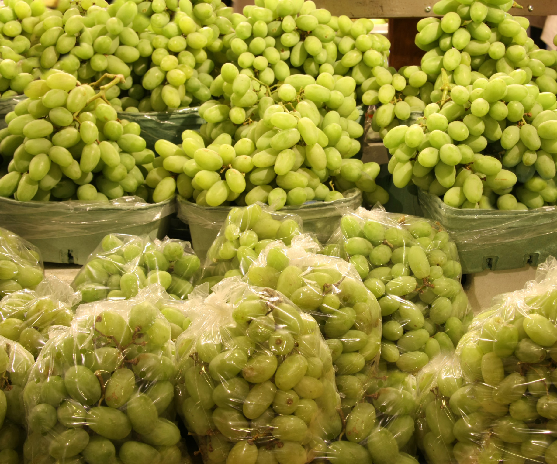 Shoppers scary find in a Woolworths grapes bag