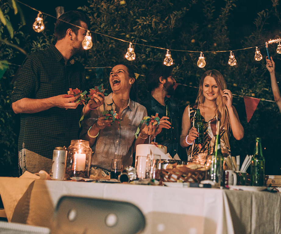 5 genius tips for throwing the ultimate summer soiree