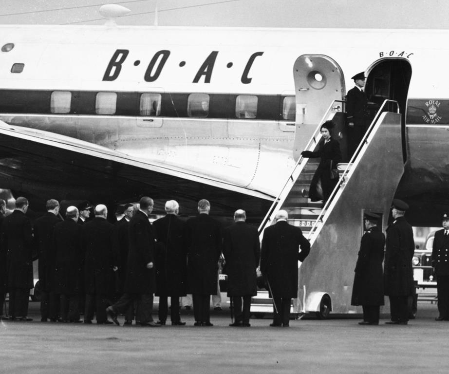 How does Royal family travel?