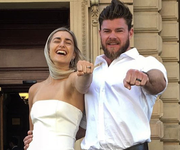 Tony Abbott's daughter Frances Loch welcomes first baby