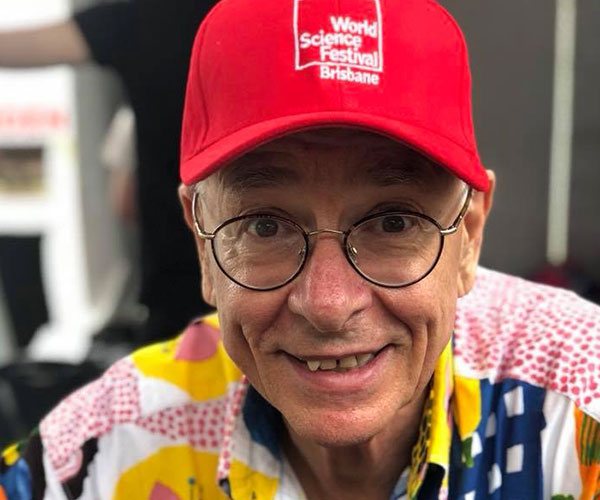 A photo of a young Dr Karl has jaws dropping