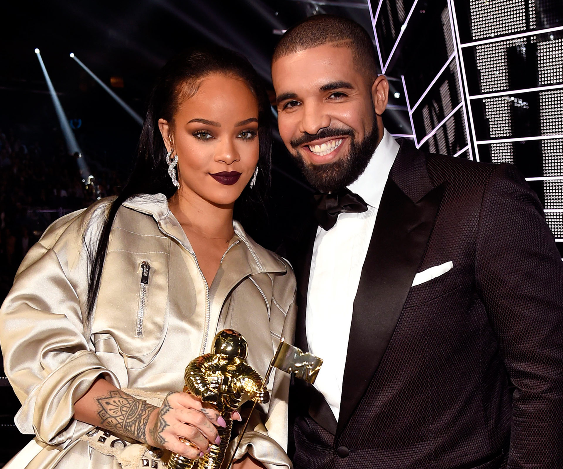 Drake and Rihanna get matching tattoos