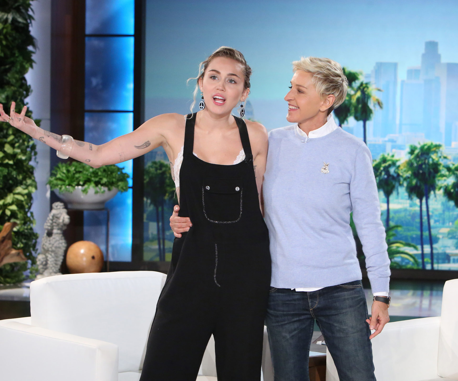 Miley Cyrus opens up about her engagement ring on Ellen