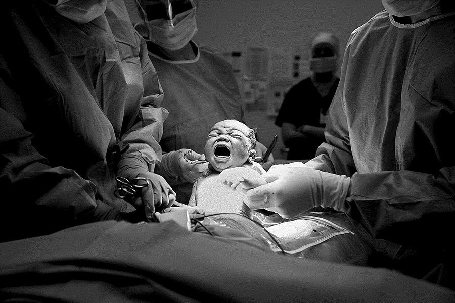 What’s it like to be a birth photographer?