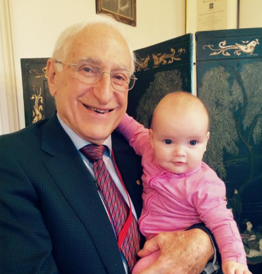 Baby born with craniosynostosis had football shaped head