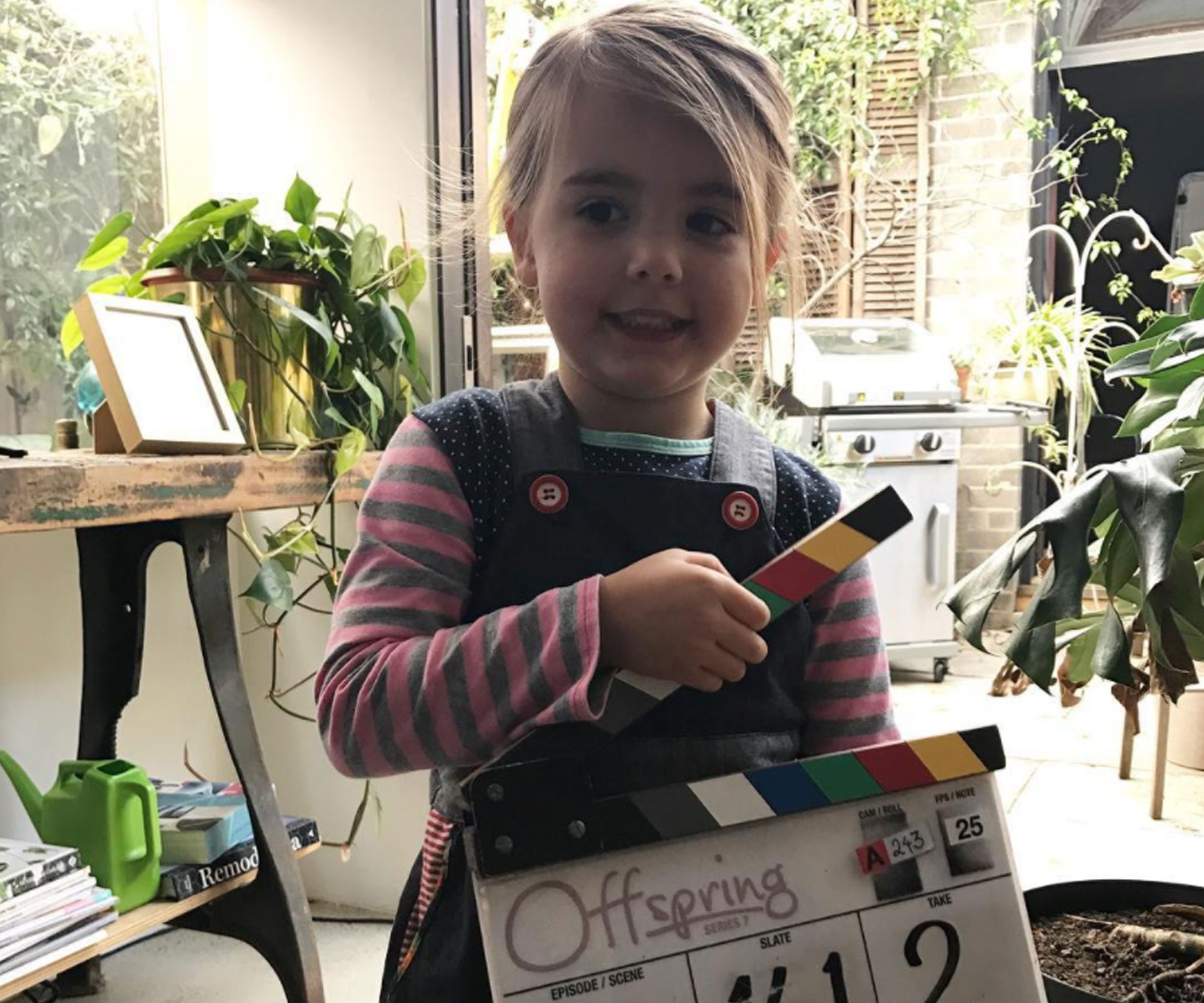 Head behind the scenes with the cast of Offspring