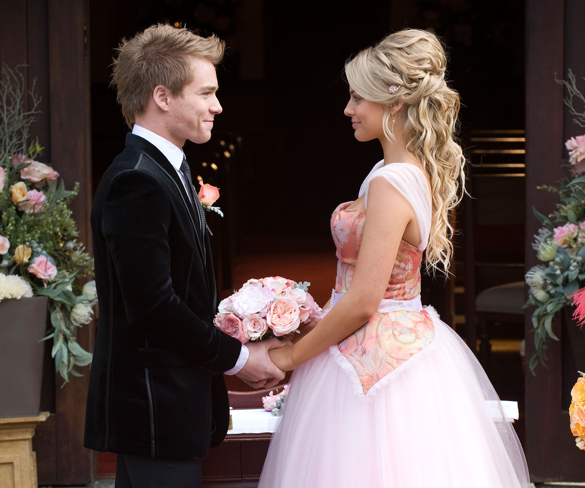 Our favourite Neighbours couples of all time