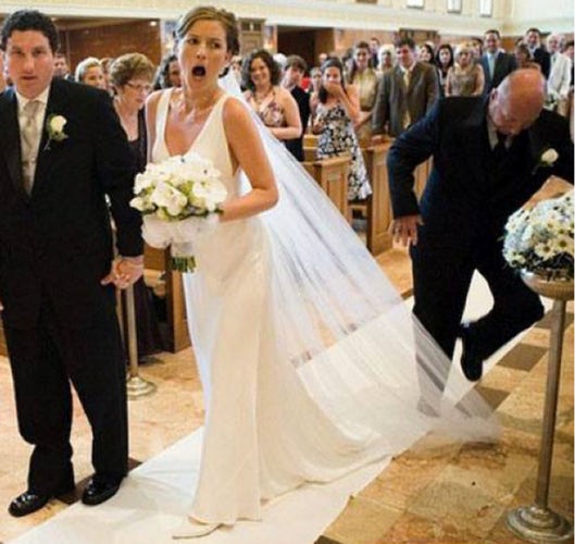 Hilarious wedding photos that'll make you laugh out loud