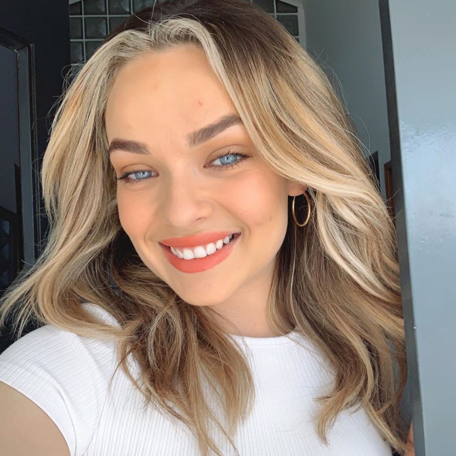 Abbie Chatfield hits back at fat shamers in glorious Instagram post