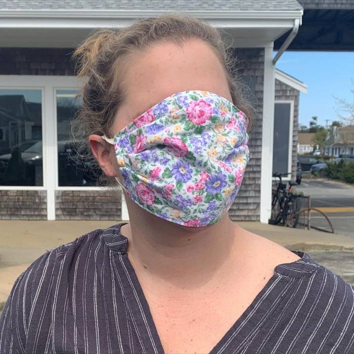 Celebrities wearing face masks: The best pictures from Australia and beyond