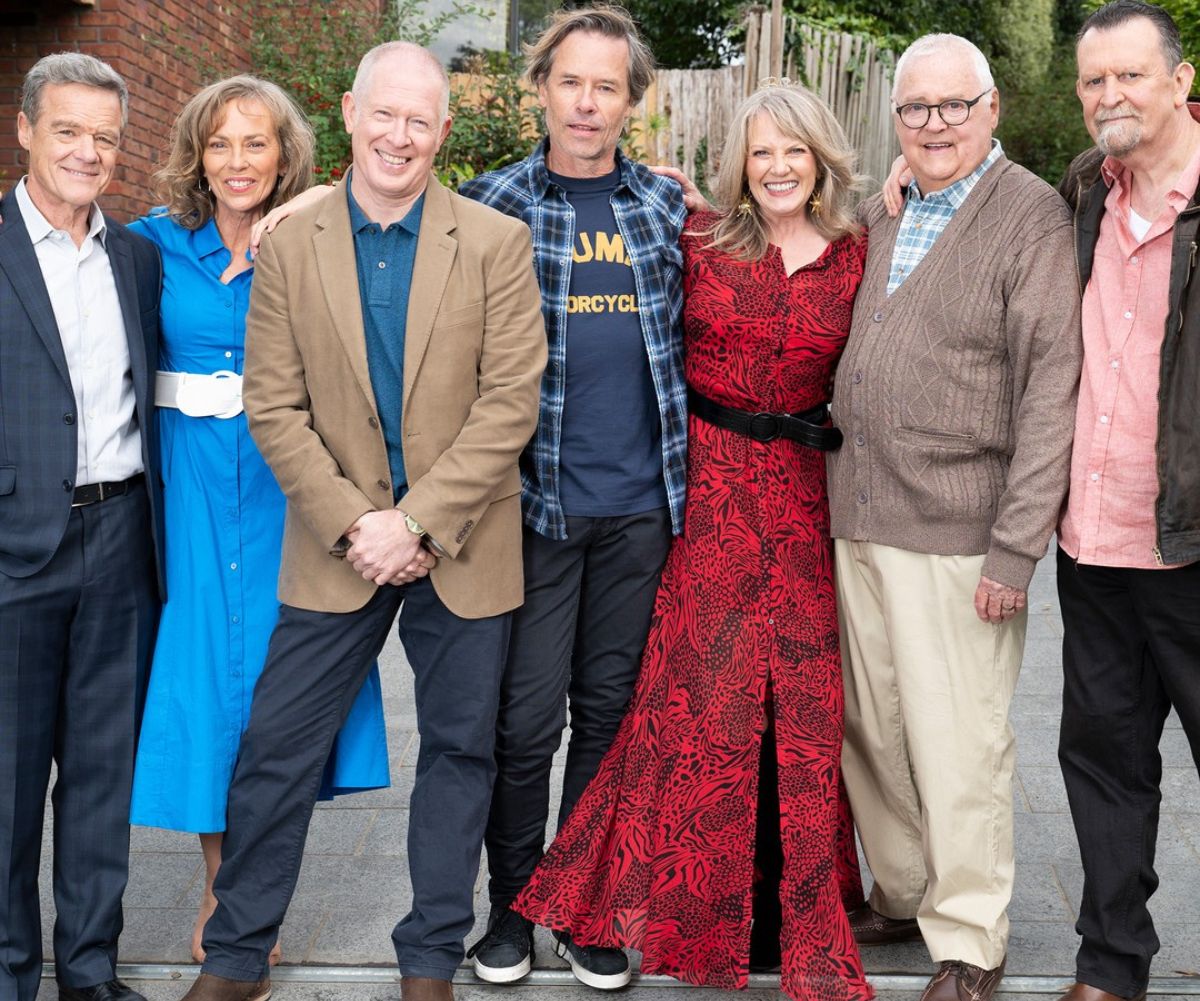 Neighbours stars begging to return to the series reboot